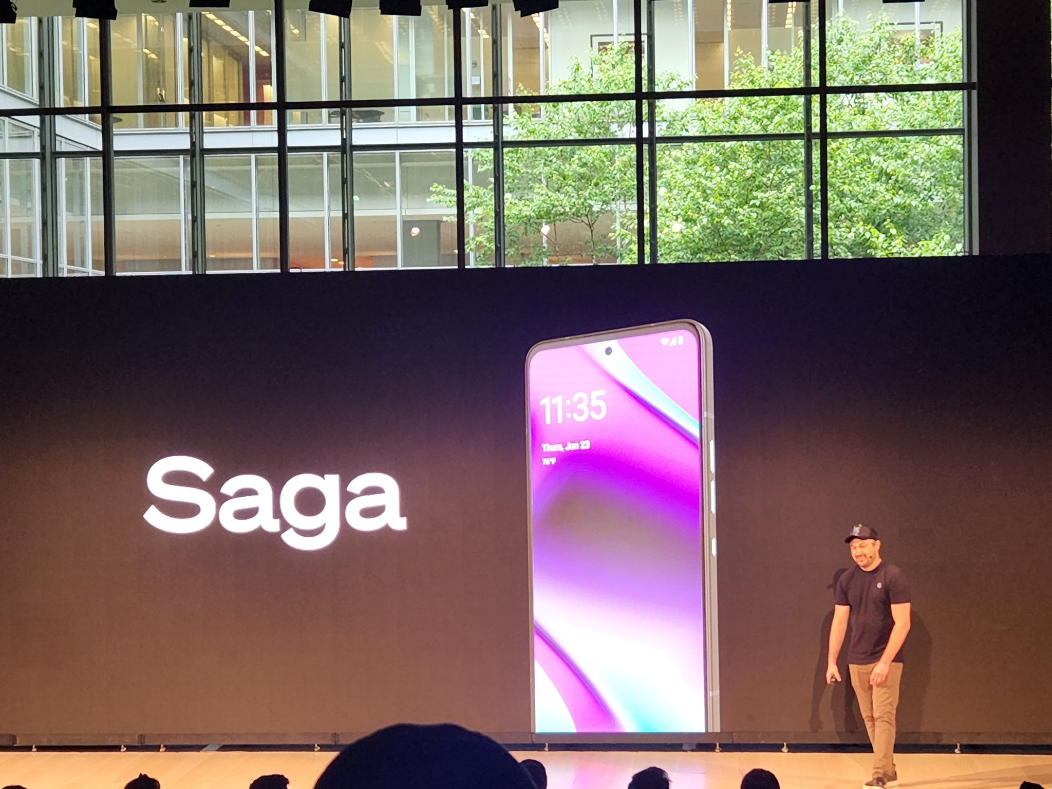 Solana Introduces $1,000 Web3 Phone But it's as Pointless as it Sounds